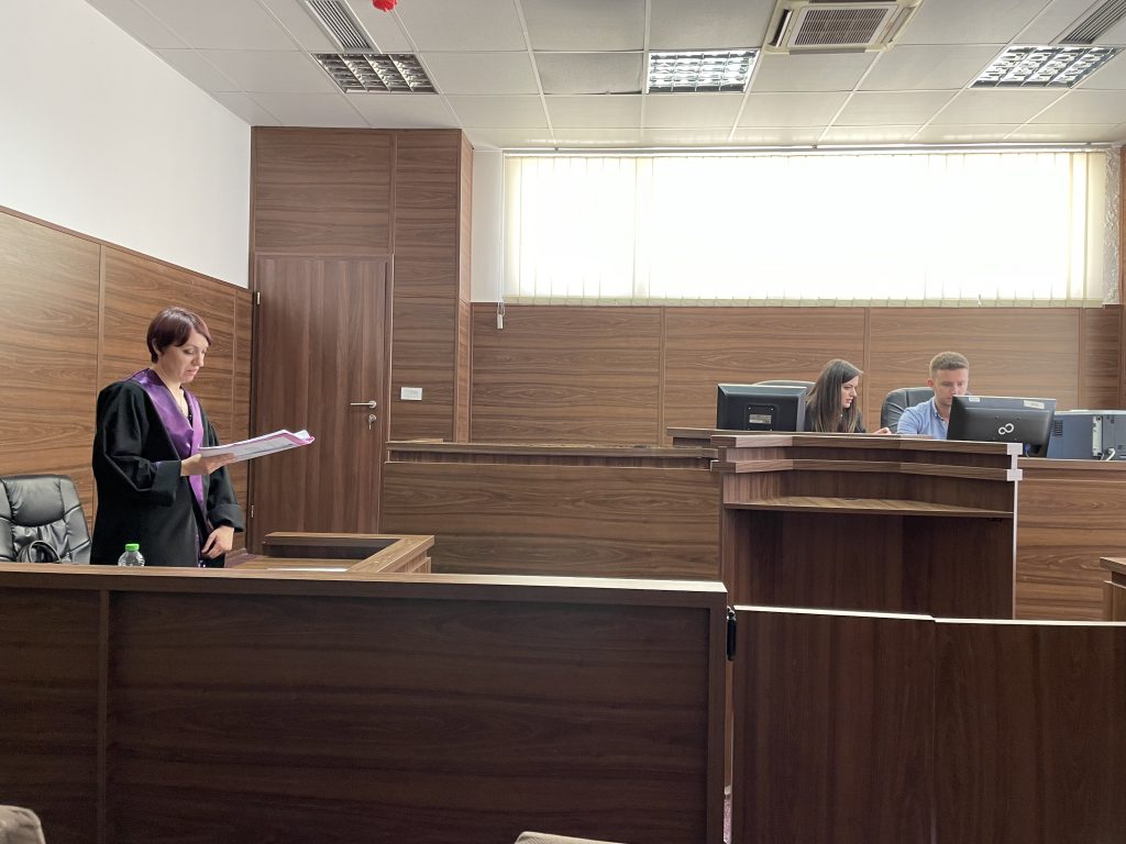 Prokuroria heq dorë nga ndjekja penale ndaj të akuzuarit për kanosjen e ... Prokuroria heq dorë nga ndjekja penale ndaj të akuzuarit për kanosjen e ...