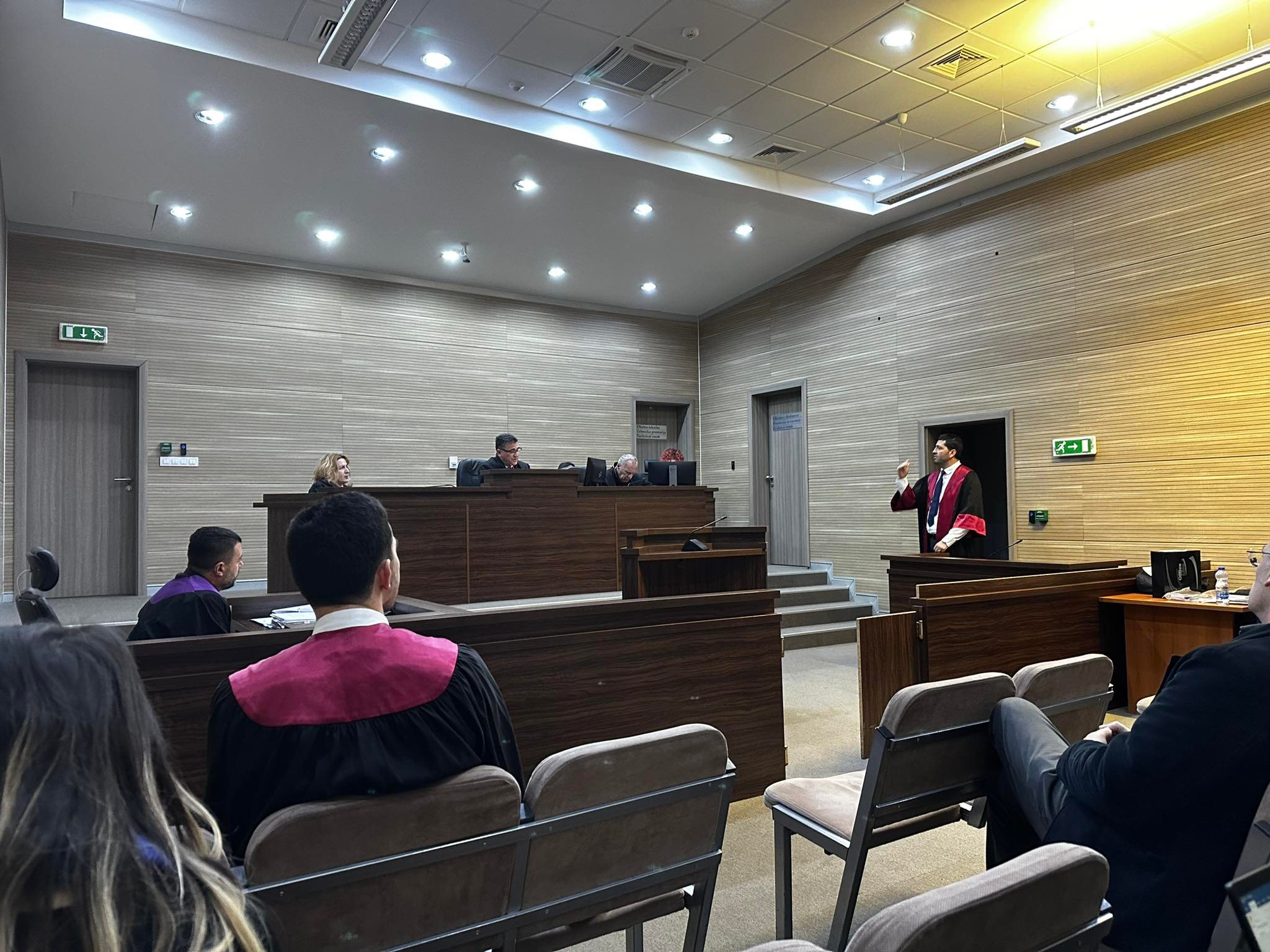 Mbrojtja thotë se autorizimi i përfaqësuesit të palës së dëmtuarit ...