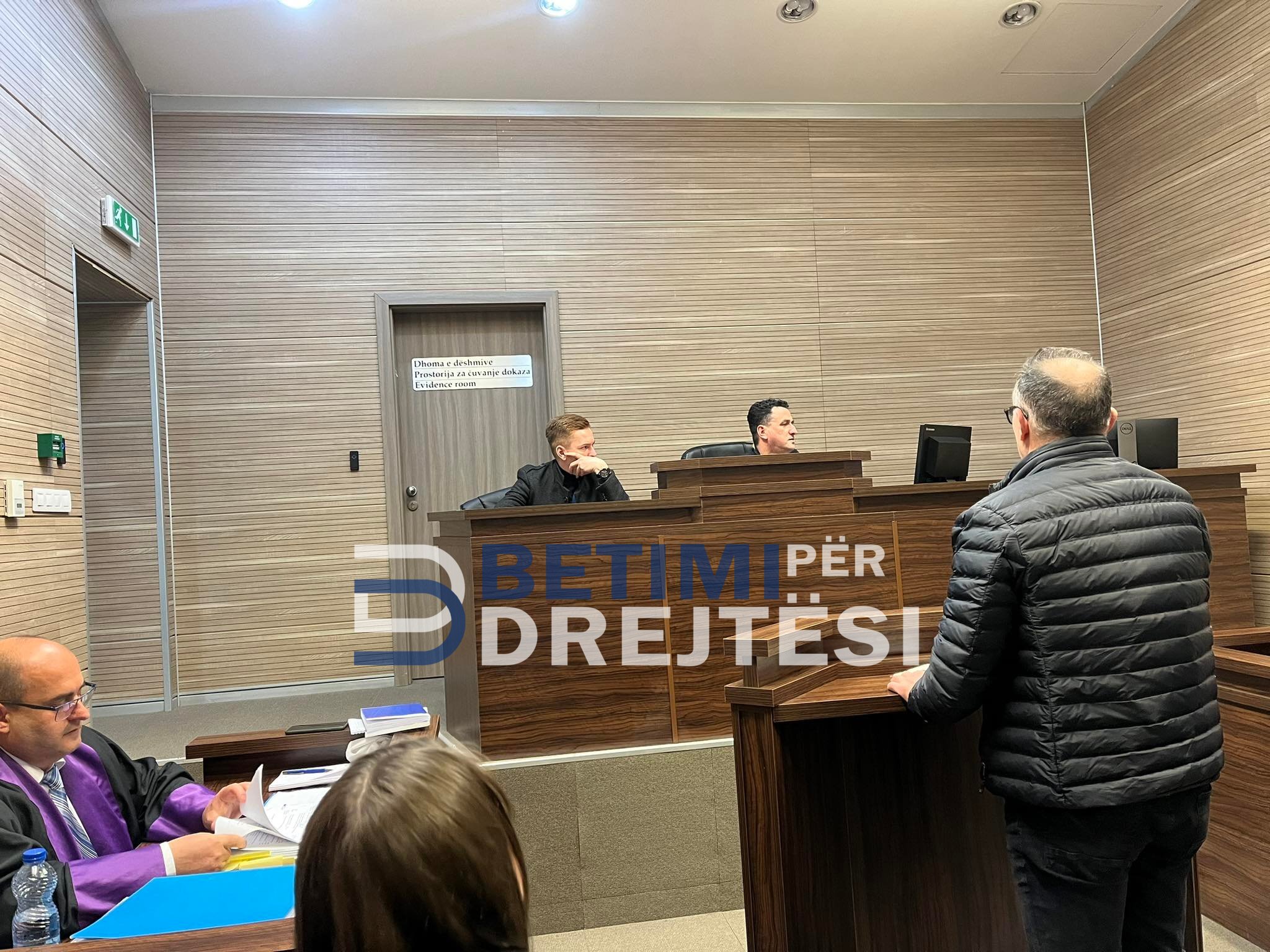 Shyqri Haxha deklaron se nënshkrimi i tij për lidhjen e kontratës ka ...