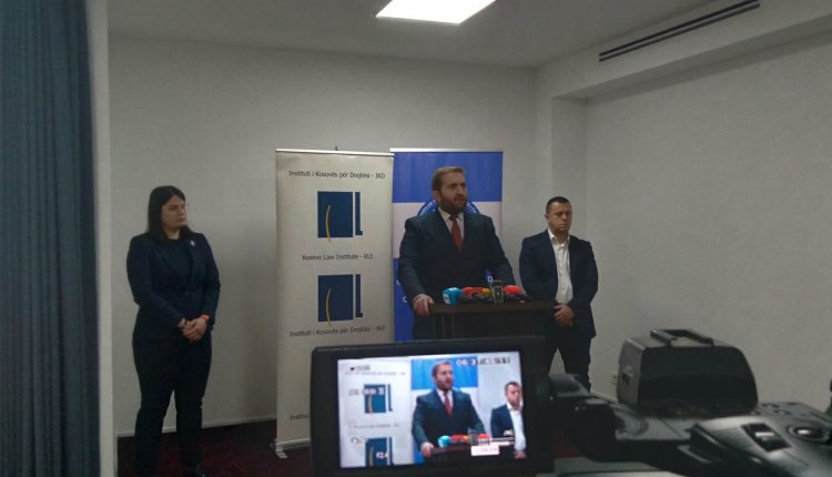Shala pas vendimit të Kushtetueses: Të dorëhiqet Kryeprokurori Munishi ...