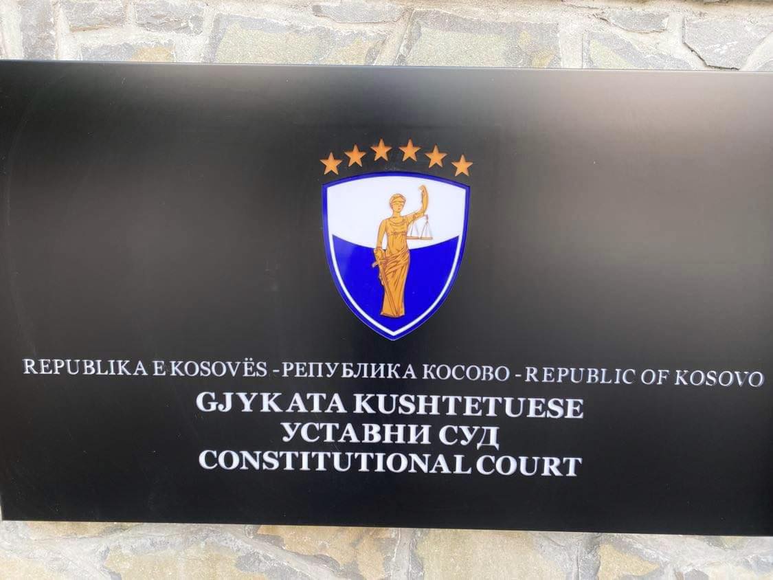 Shitja dhe bartja e pronave, Gjykata Kushtetuese gjen se u shkelën dy ...