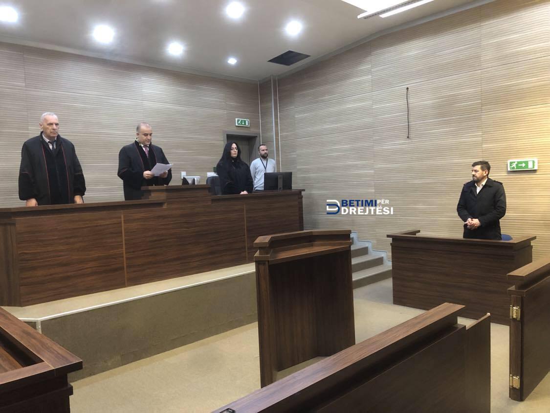 5 vite burgim dhe 2 mijë e 500 euro gjobë shtetasit të Shqipërisë ...